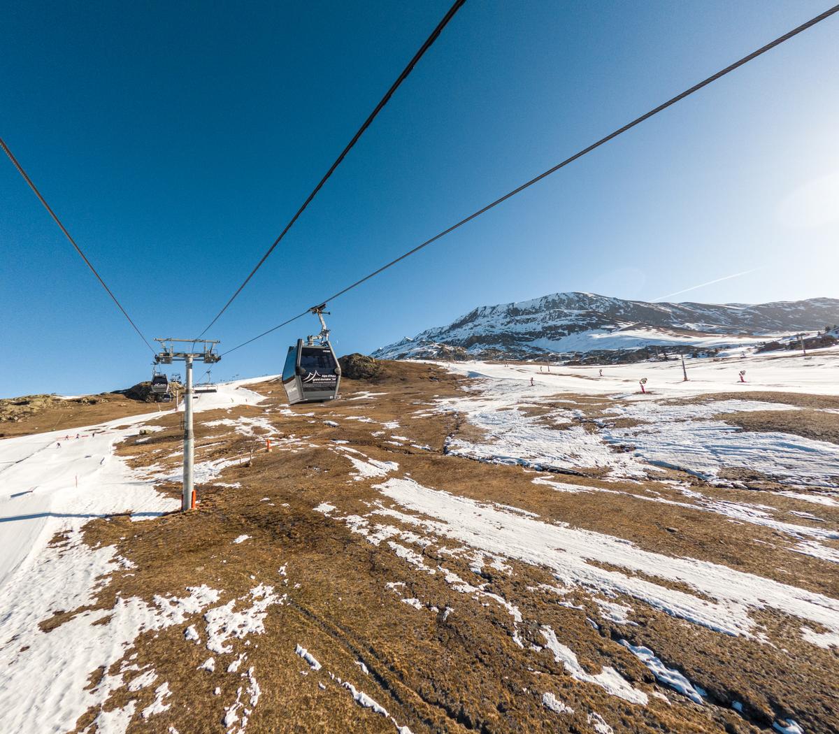 Le Grand Domaine: Alpe d’Huez | SnowSpot - Winter holidays made easy